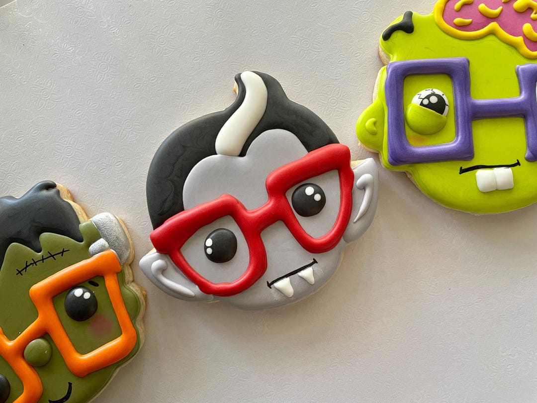 1 Dracula Super Cookie, Halloween Cookies, Zombie Cookie, Happy ...