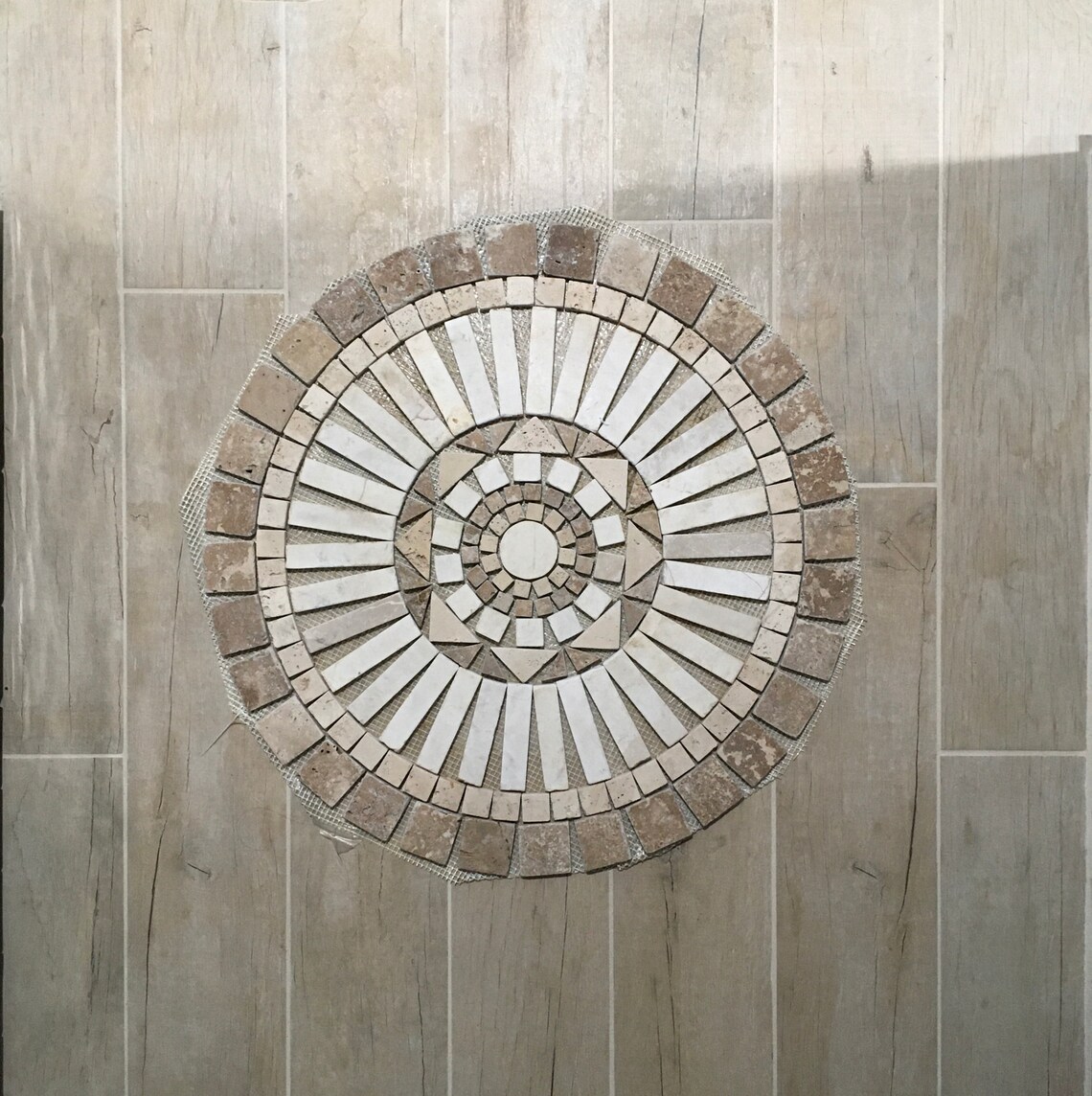 Medallion Backsplash- Athena Medallion Mural - 24x24 Round Tile Mosaic ...