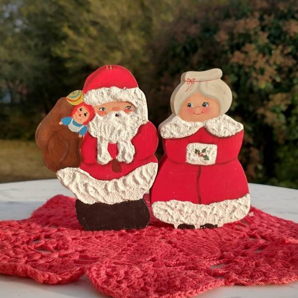 Wooden Santa and Mrs Claus - Etsy
