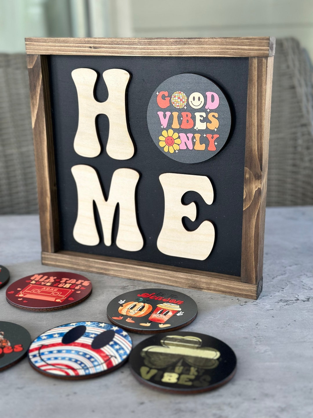 Interchangeable Sign With 9 Inserts | Interchangeable Entryway Sign ...