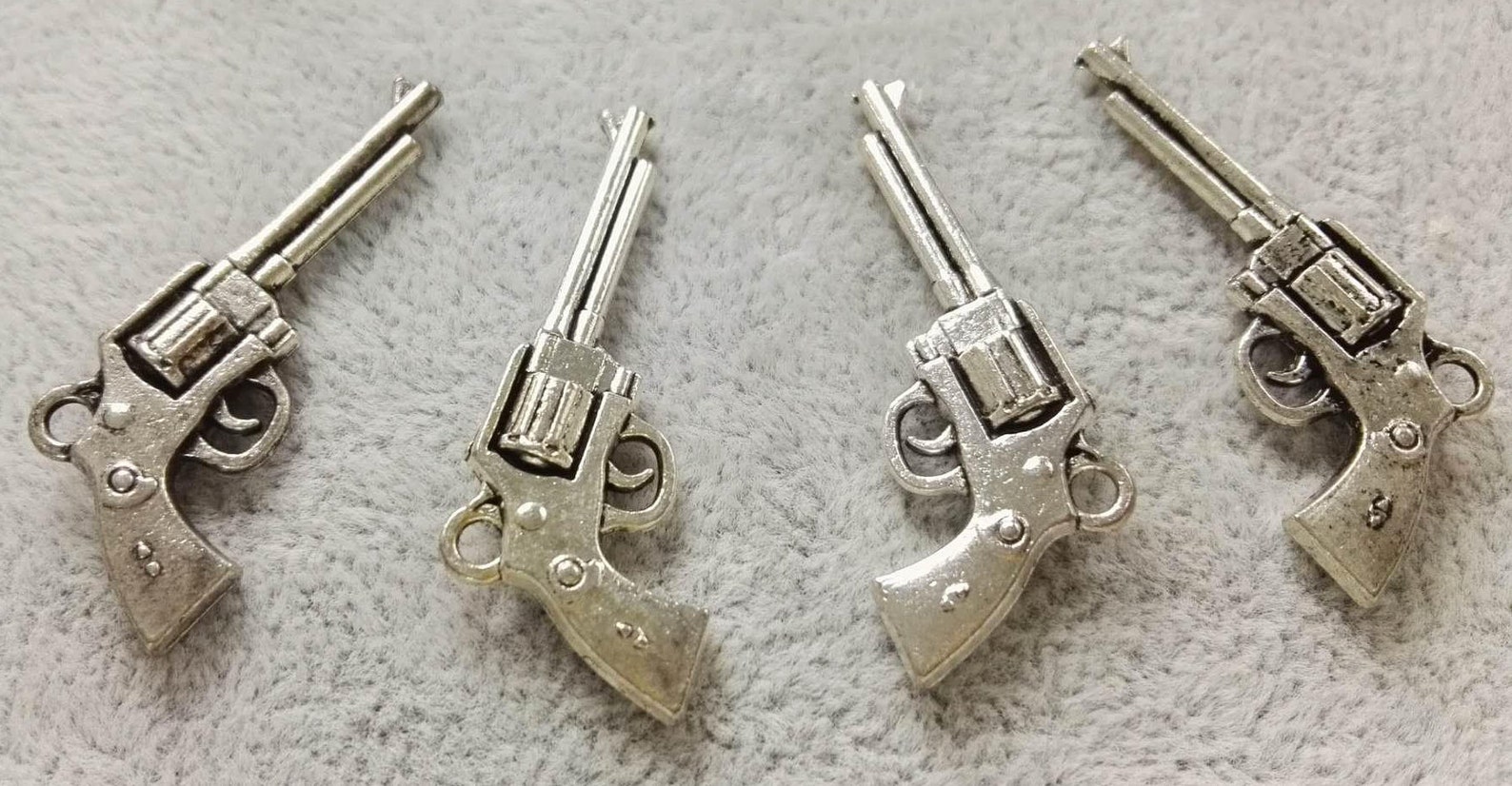 30 Pcs 3D Gun Charms , Antique Silver Gun Pendants , 32x16mm Firearms ...