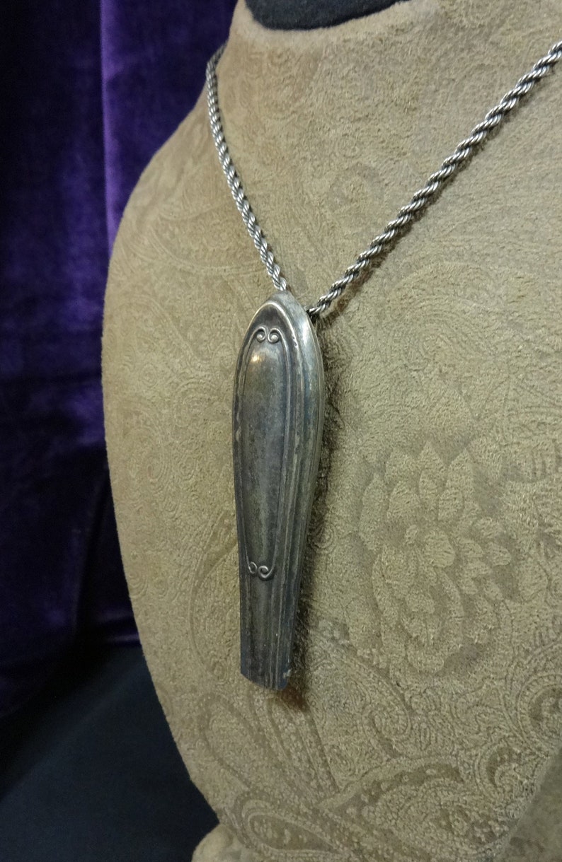 Gothic Coffin Locket - Vintage Upcycle - Etsy