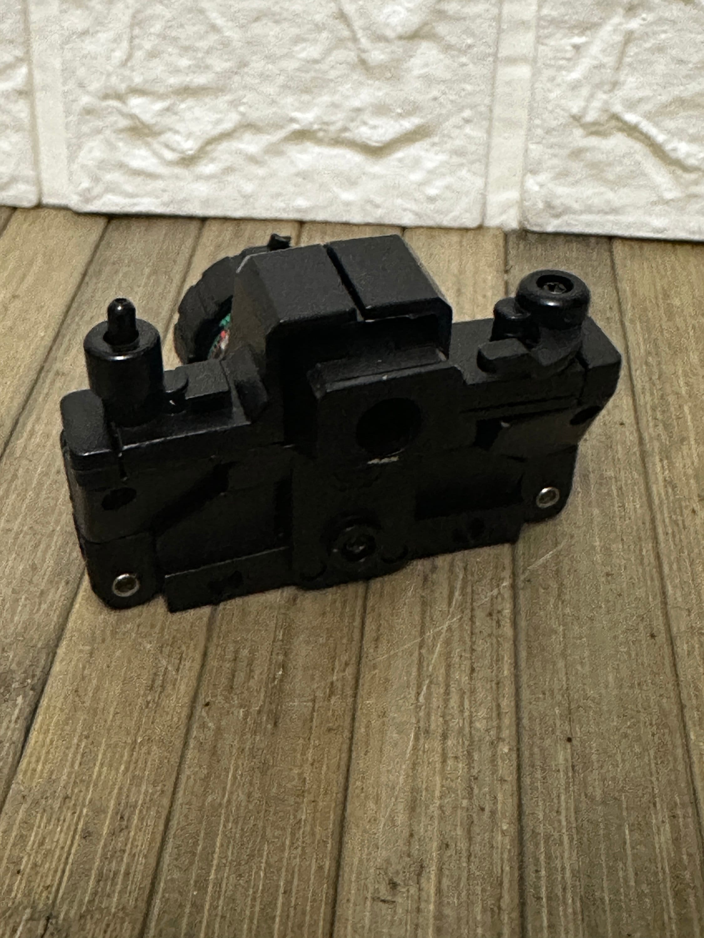 Select Convertors Focus Spies Vintage 1980s Transforming Robot Action ...