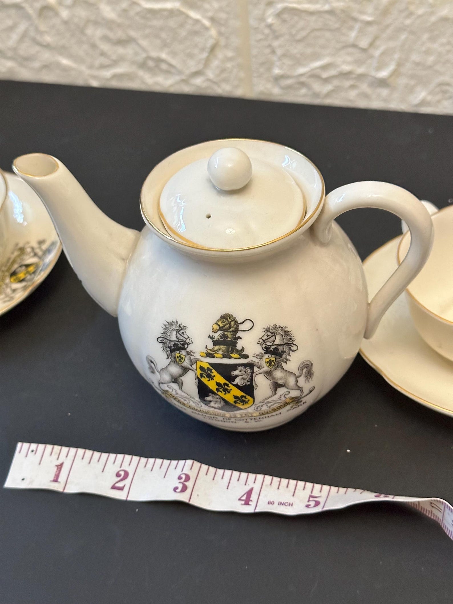 Vintage W H Gross Ancient Manor of Cottingham Park London Crested Small ...