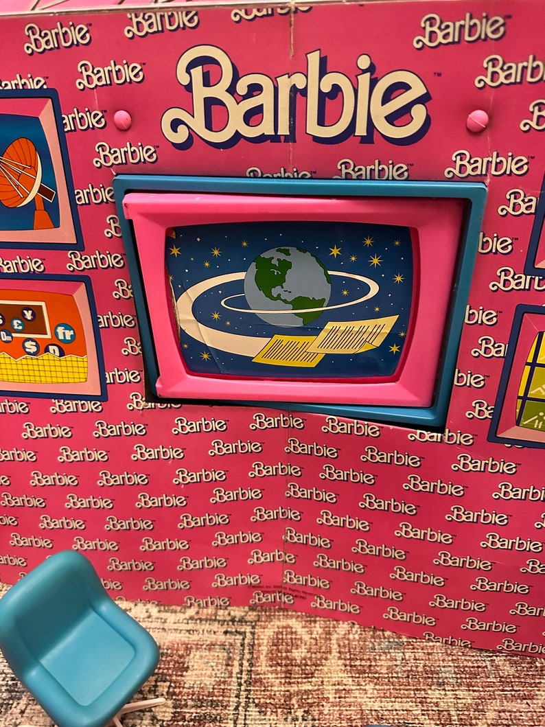 Barbie 6 O’clock News / Newsroom Playset - Vintage 1980s Doll Accessory ...