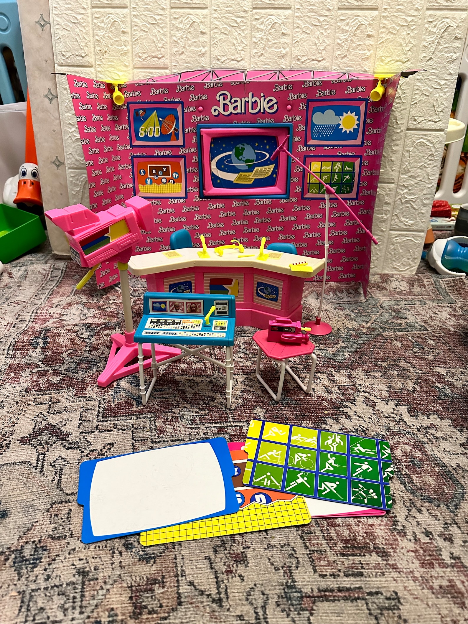Barbie 6 O’clock News / Newsroom Playset - Vintage 1980s Doll Accessory ...