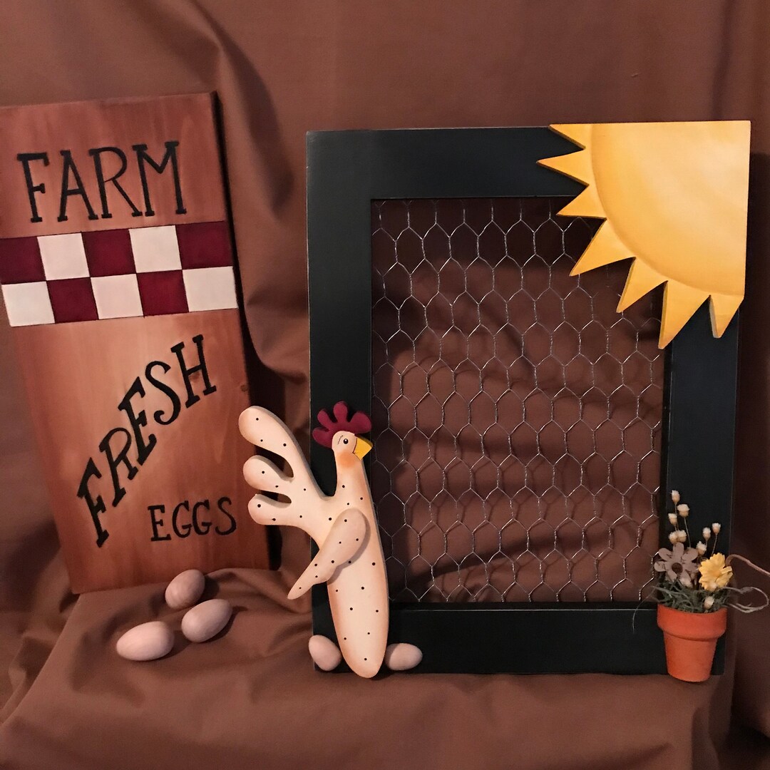 Country / Farmhouse Chicken Decor / Wall Hanging - Etsy