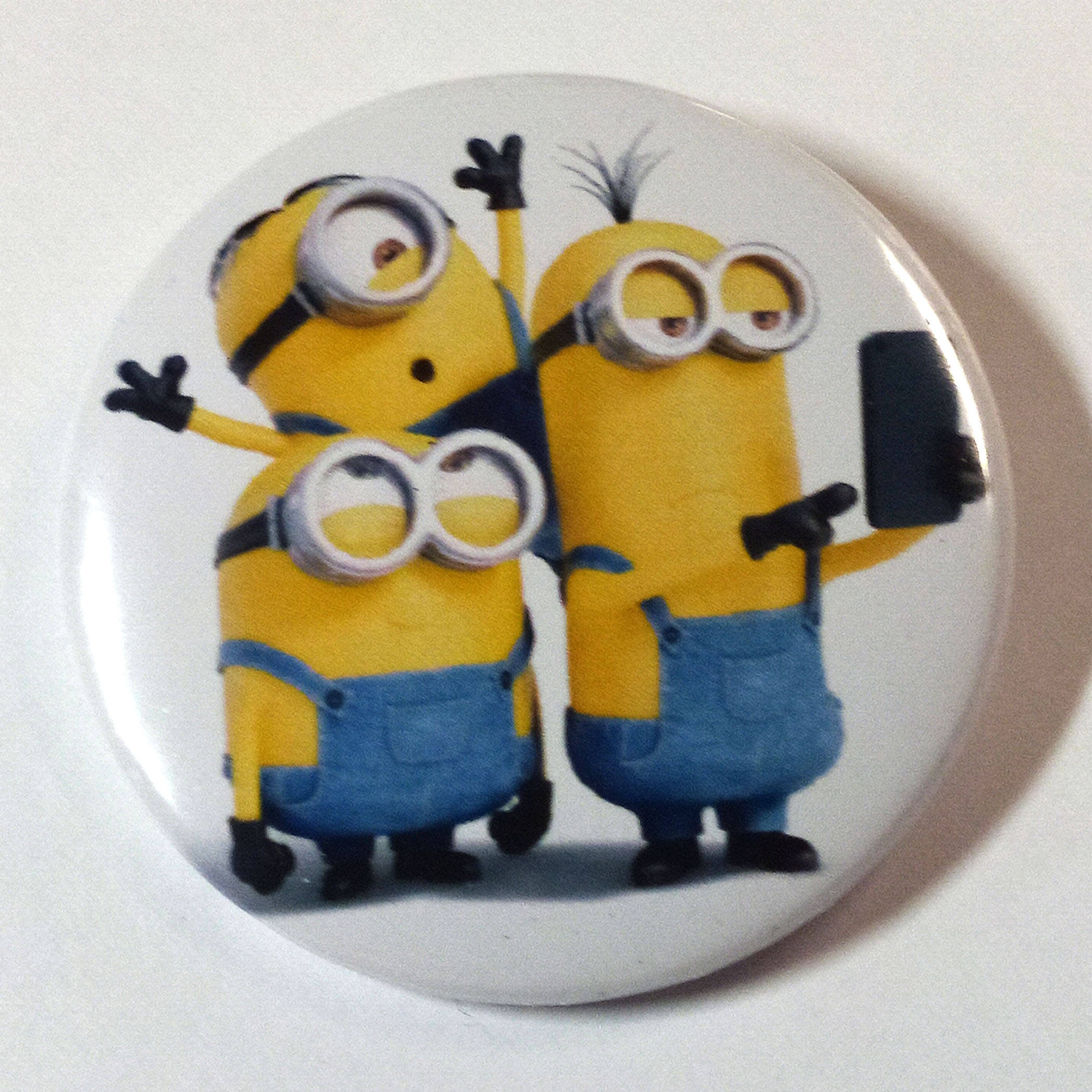 Despicable Me Minions Pins, Fridge Magnets, Minions Badges, Despicable ...