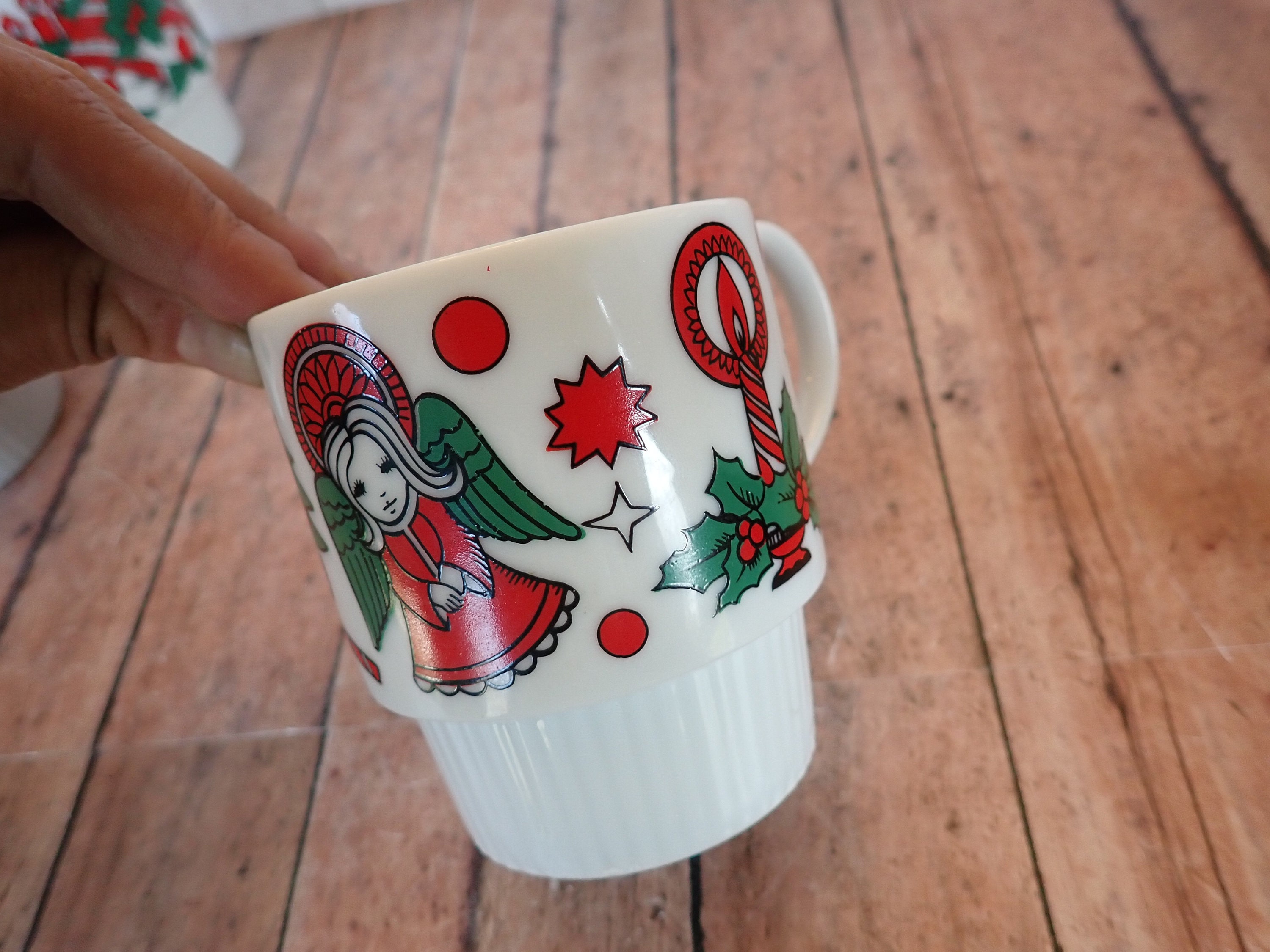 Vintage Christmas Mug Set of 4 Retro Stacking Mugs White with Red and ...