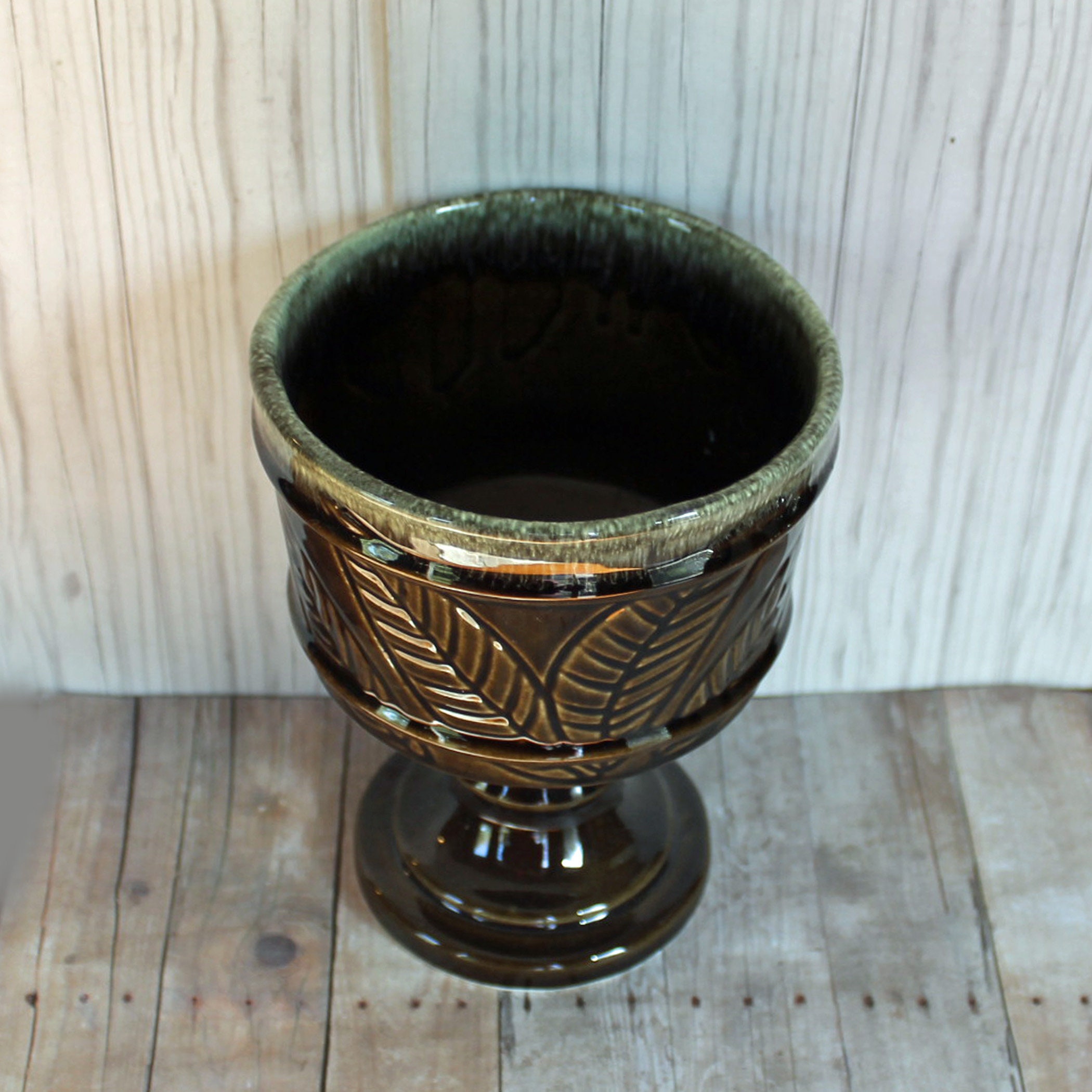 Vintage HULL POTTERY Footed Pedestal Planter Green Drip with Leaf ... Vintage HULL POTTERY Footed Pedestal Planter Green Drip with Leaf ...
