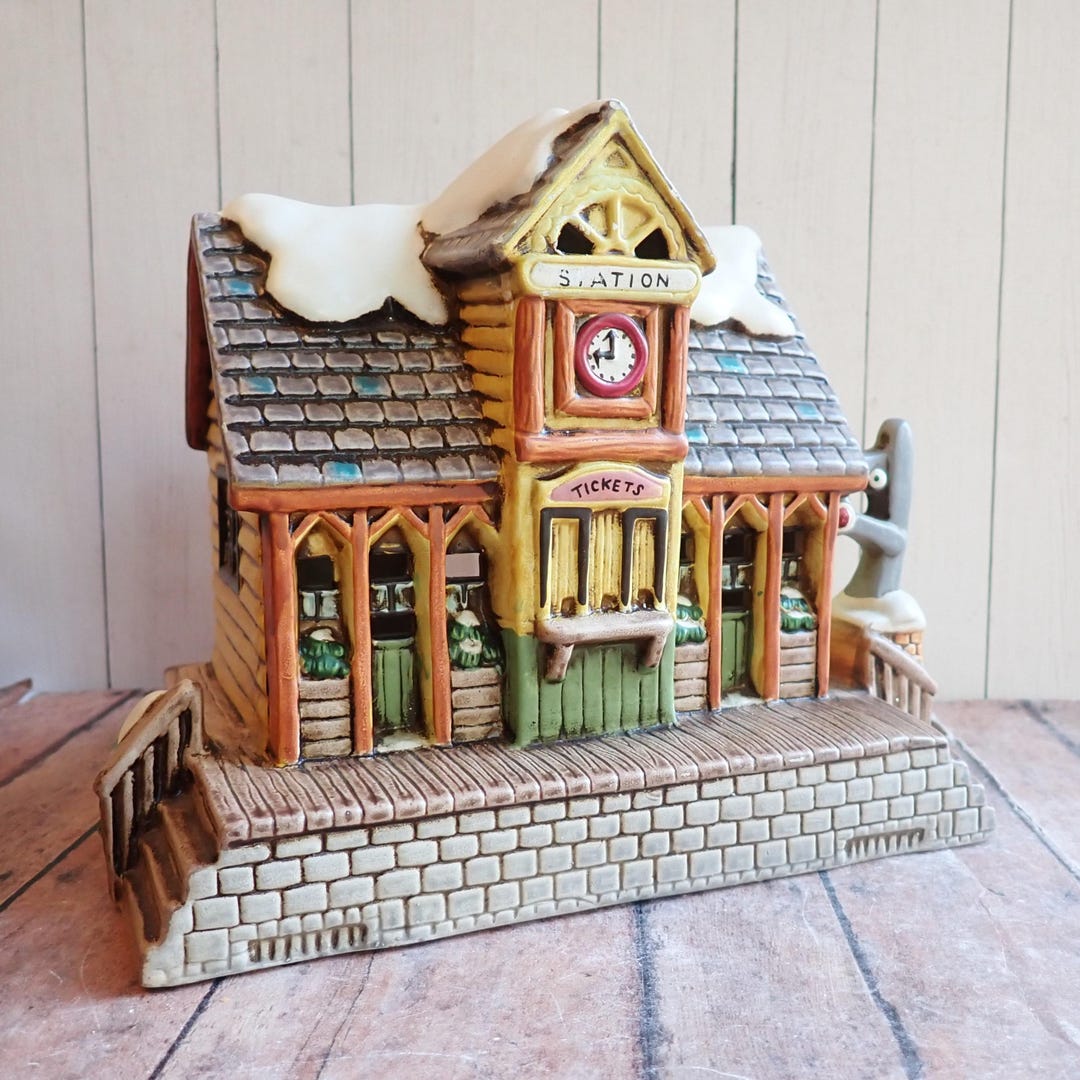 Vintage LEFTON Colonial Village Old Time Station Train Station ...