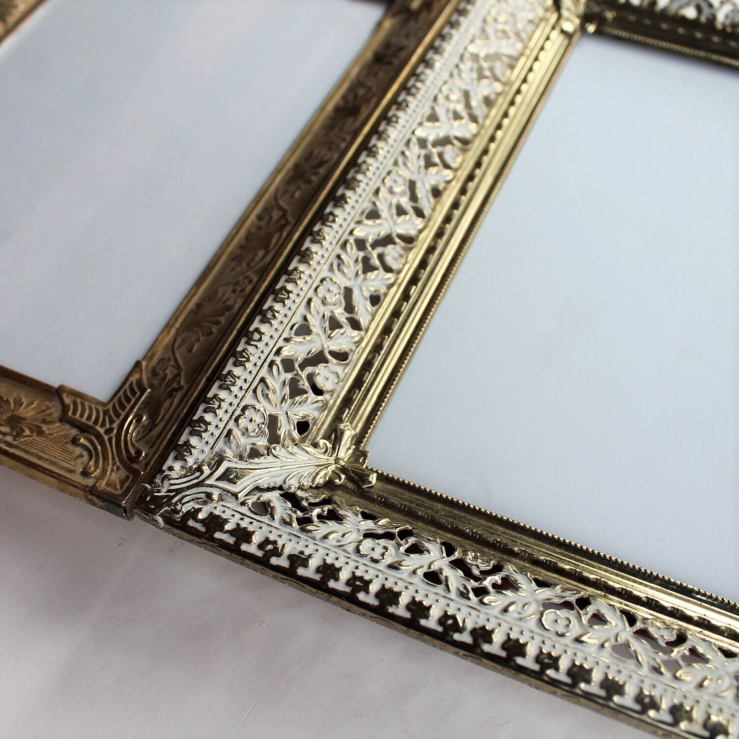 Vintage 5x7 Gold Metal Brass Colored Photo Picture Frame Set of 2 ...