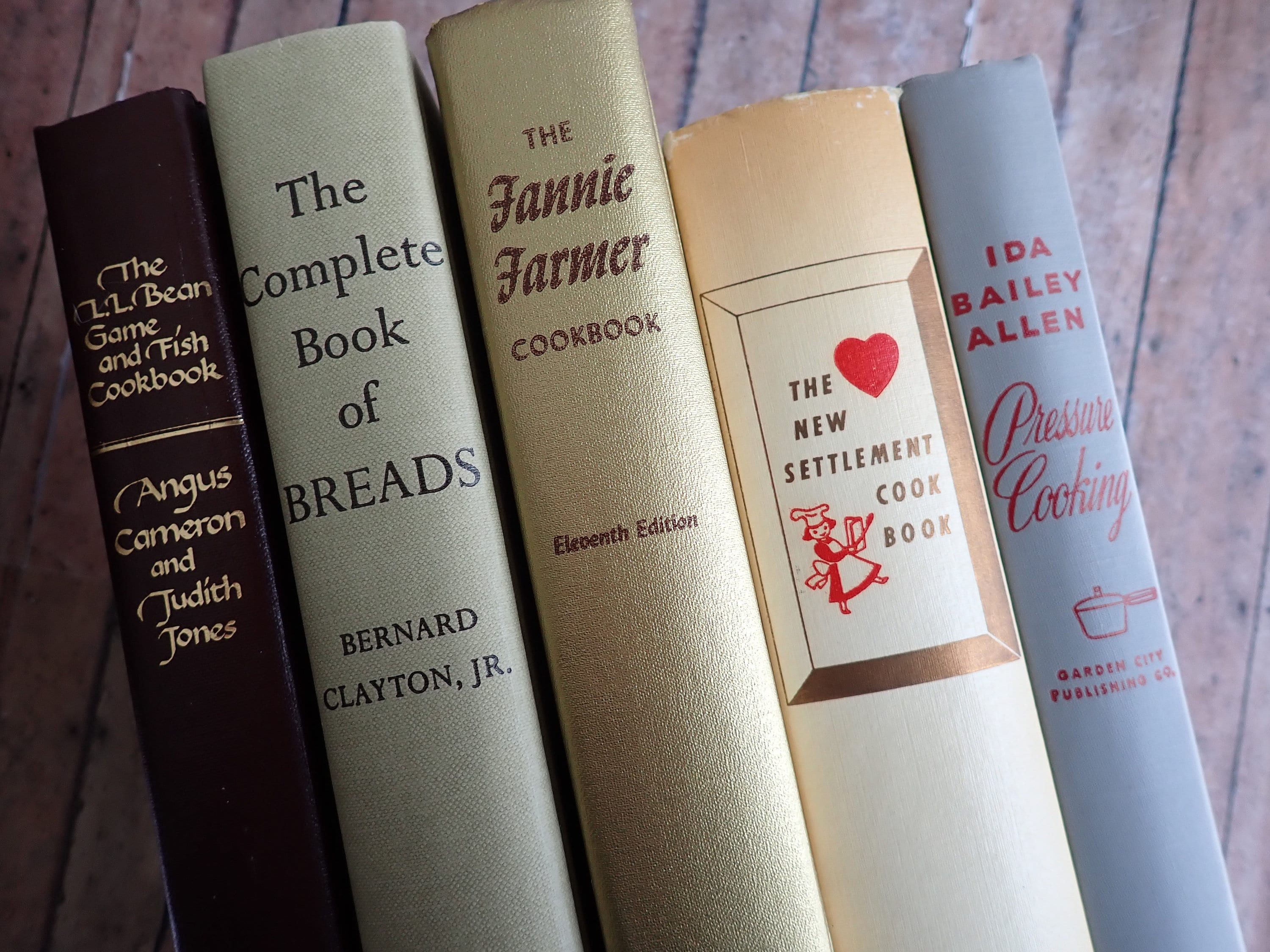 Vintage Cookbook Book Set of 5 Cook Books Tan Brown Gold Gray Bookshelf ...