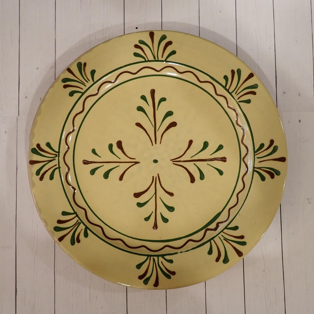 Vintage ROWE POTTERY WORKS Old Salem 11" Dinner Plate Yellow With Green ...