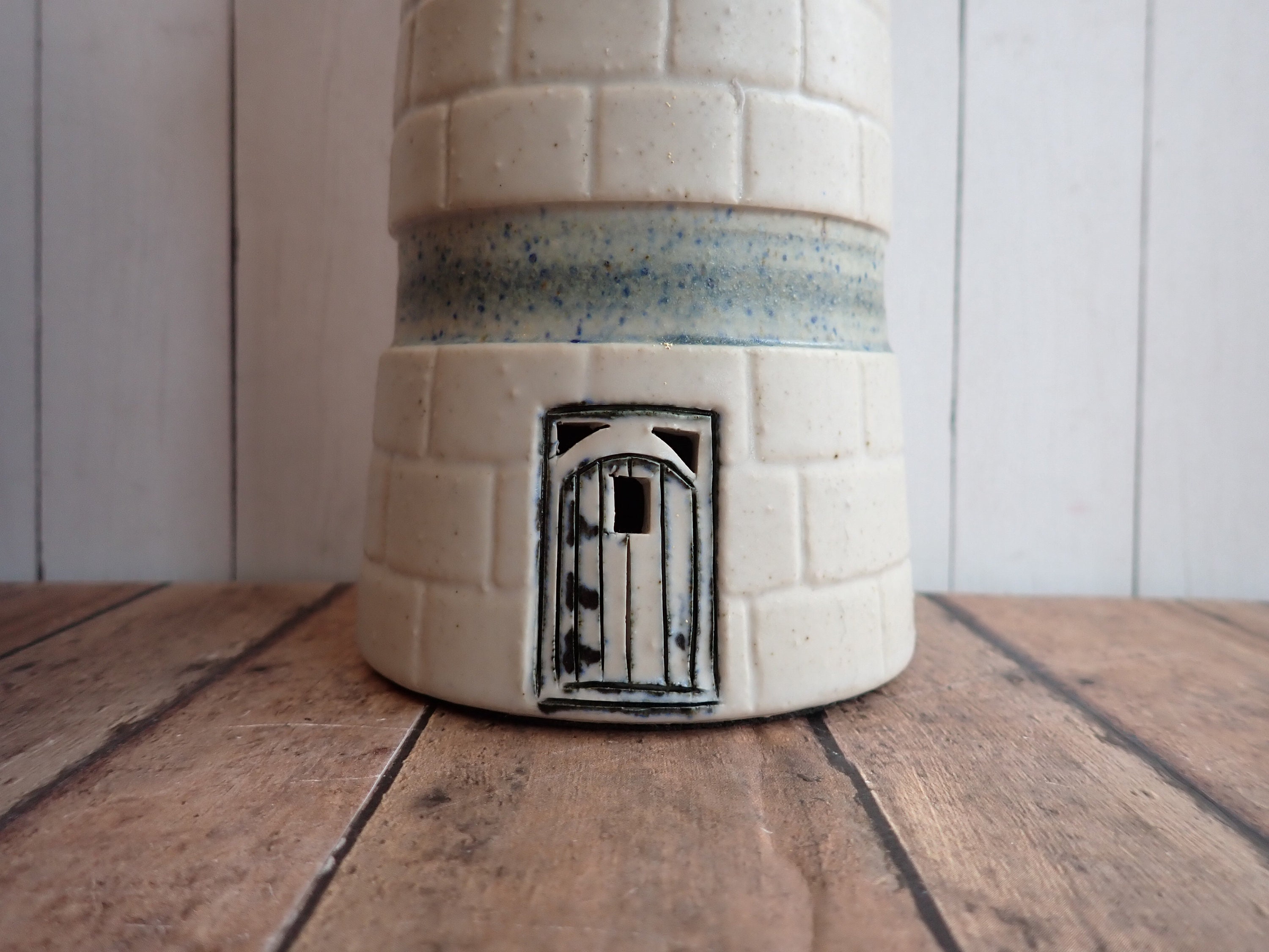 Vintage Gills Rock Stoneware Pottery Lighthouse Figurine Oil Lamp Door ...