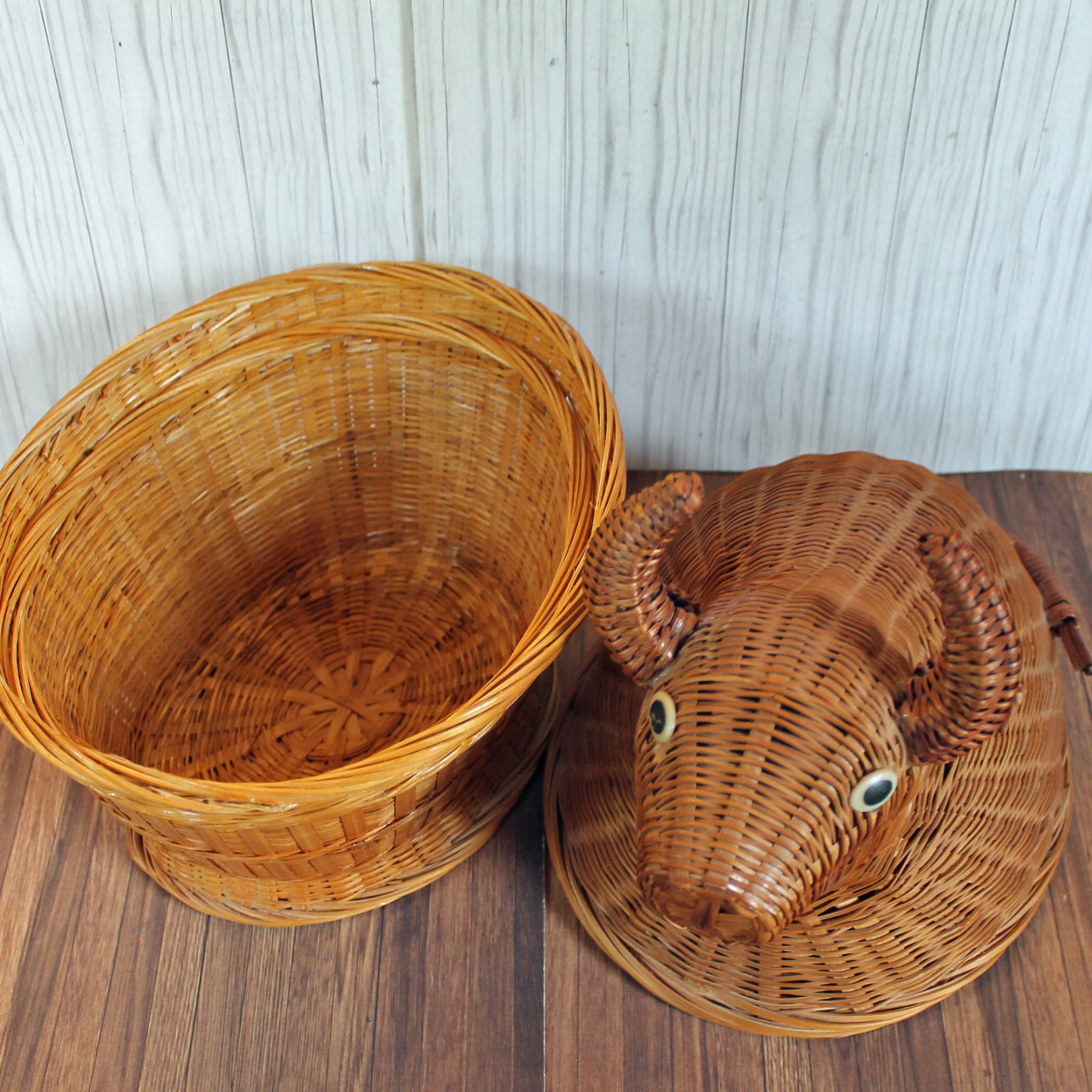 Vintage Woven Wicker Cow Bull Steer Basket with Base and Lid Large ...