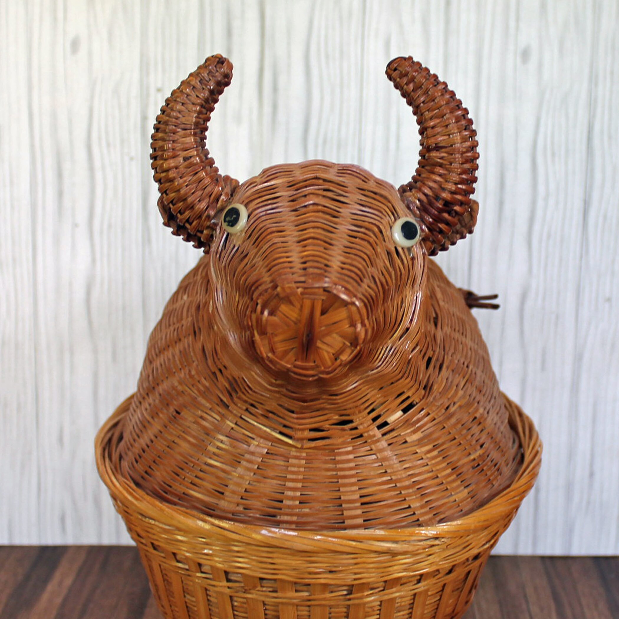 Vintage Woven Wicker Cow Bull Steer Basket with Base and Lid Large ...