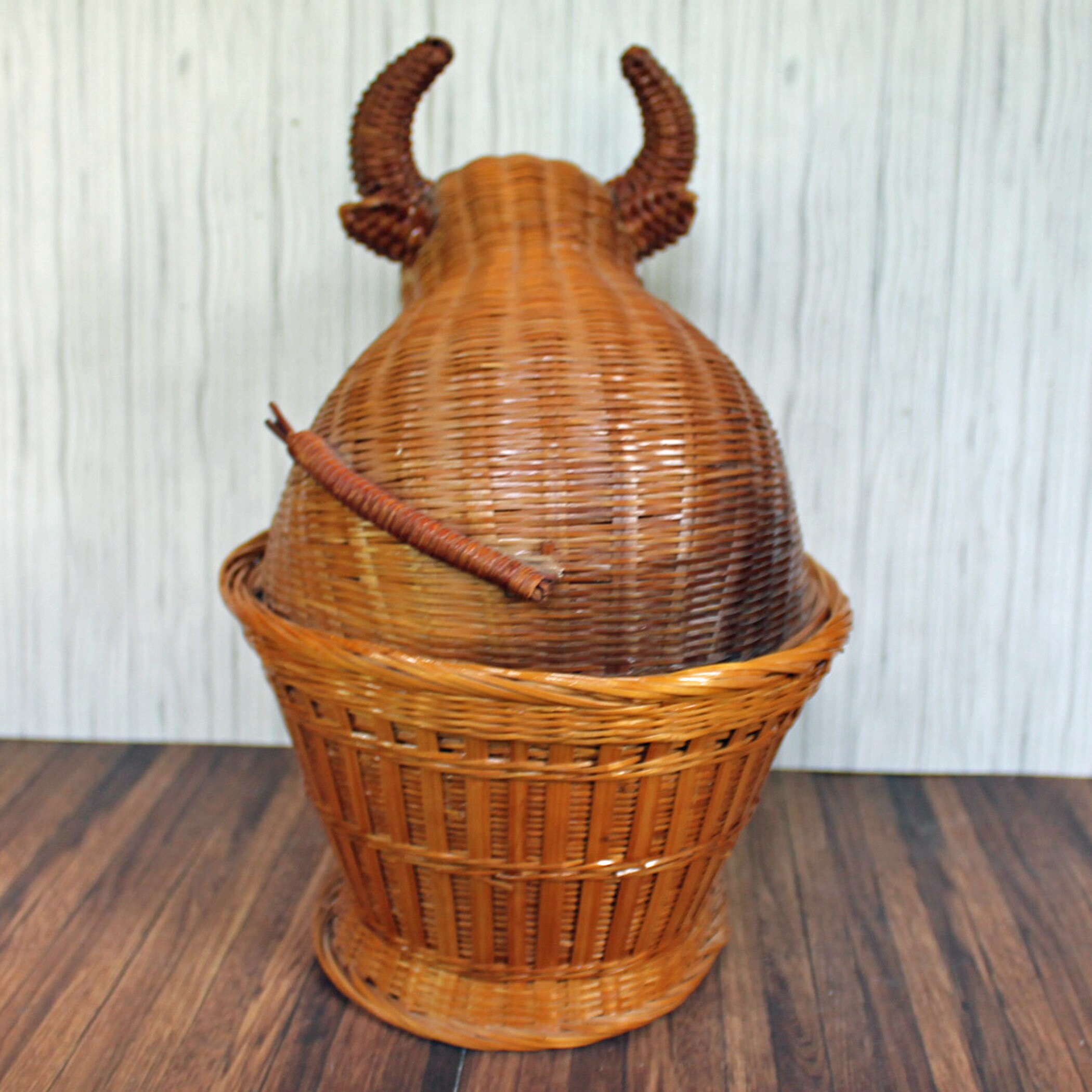 Vintage Woven Wicker Cow Bull Steer Basket with Base and Lid Large ...