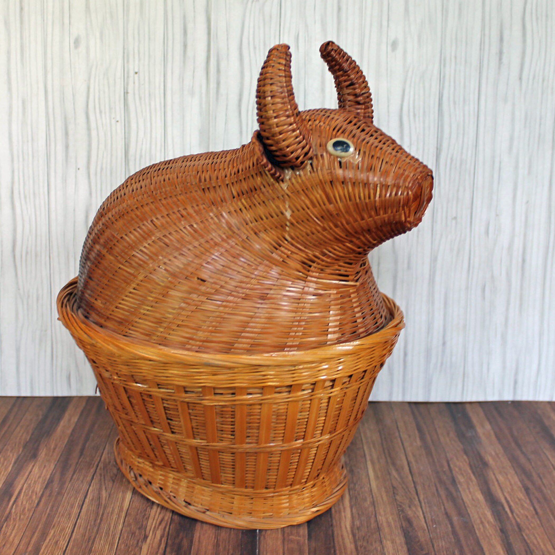 Vintage Woven Wicker Cow Bull Steer Basket with Base and Lid Large ...