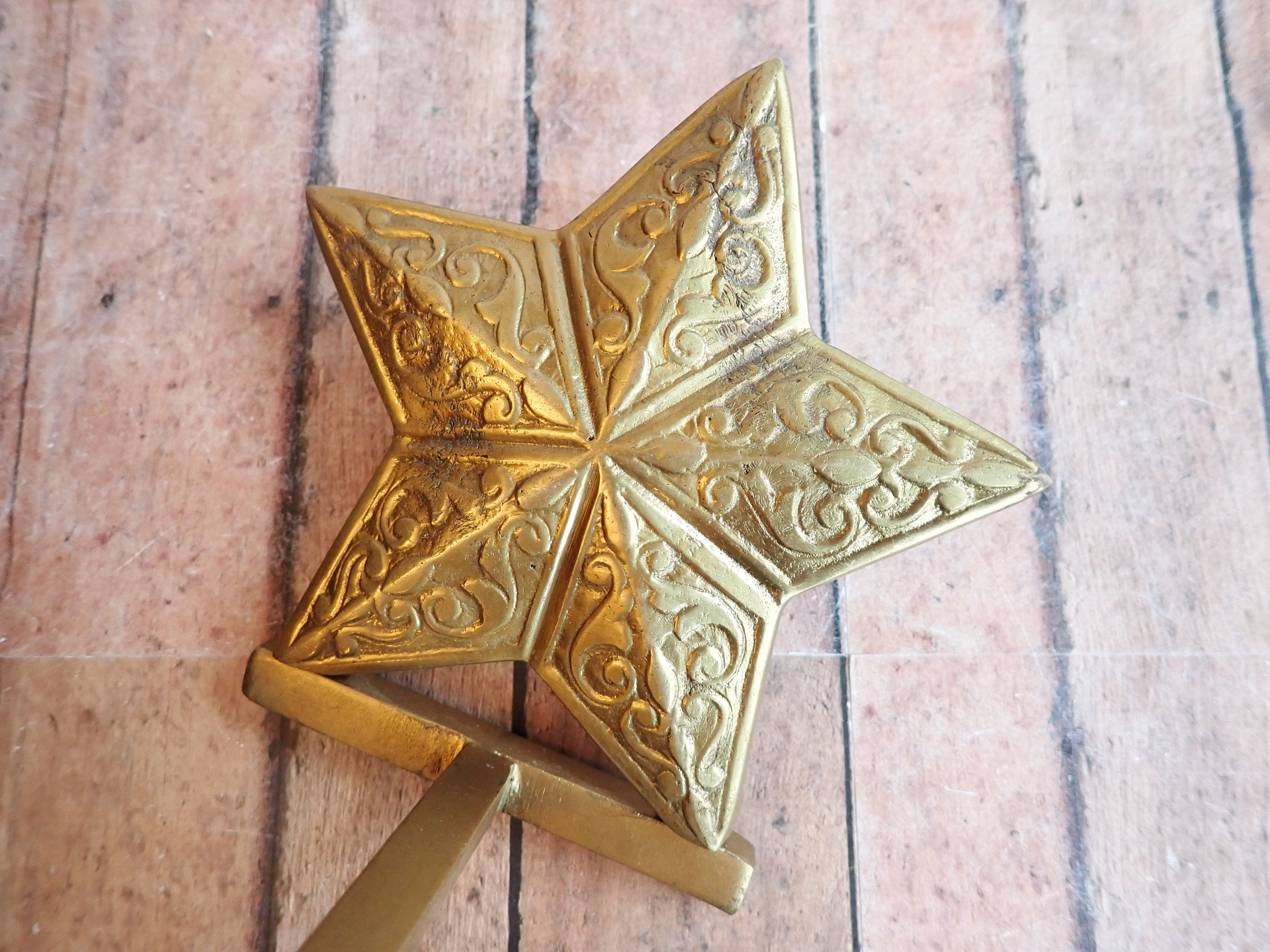 Vintage Brass Star Stocking Hanger Hook Holder Set of 2 Christmas Mantle Bronze Star
