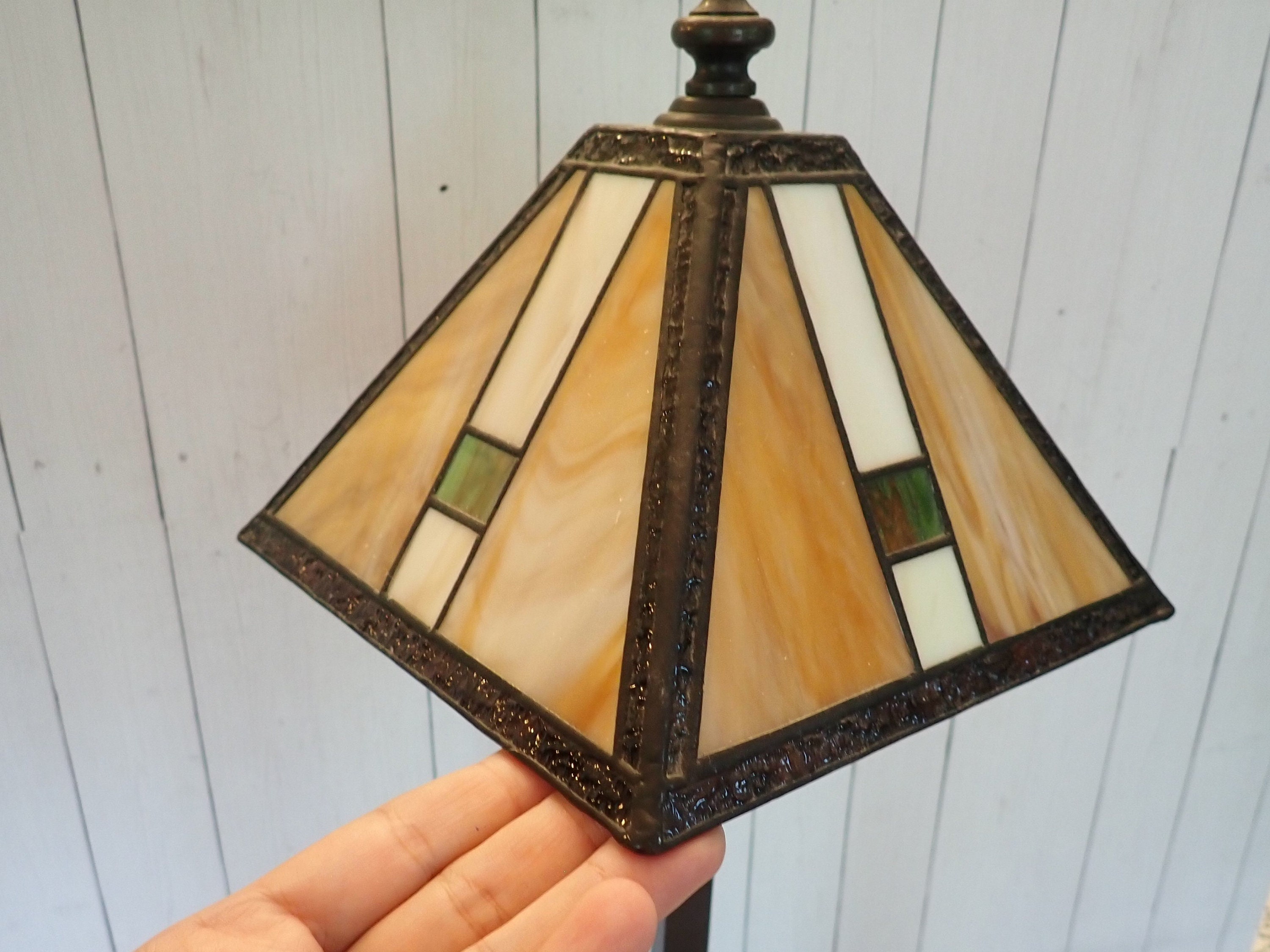 Vintage Stained-Glass Mission Arts and Craft Style Table Accent Lamp ...