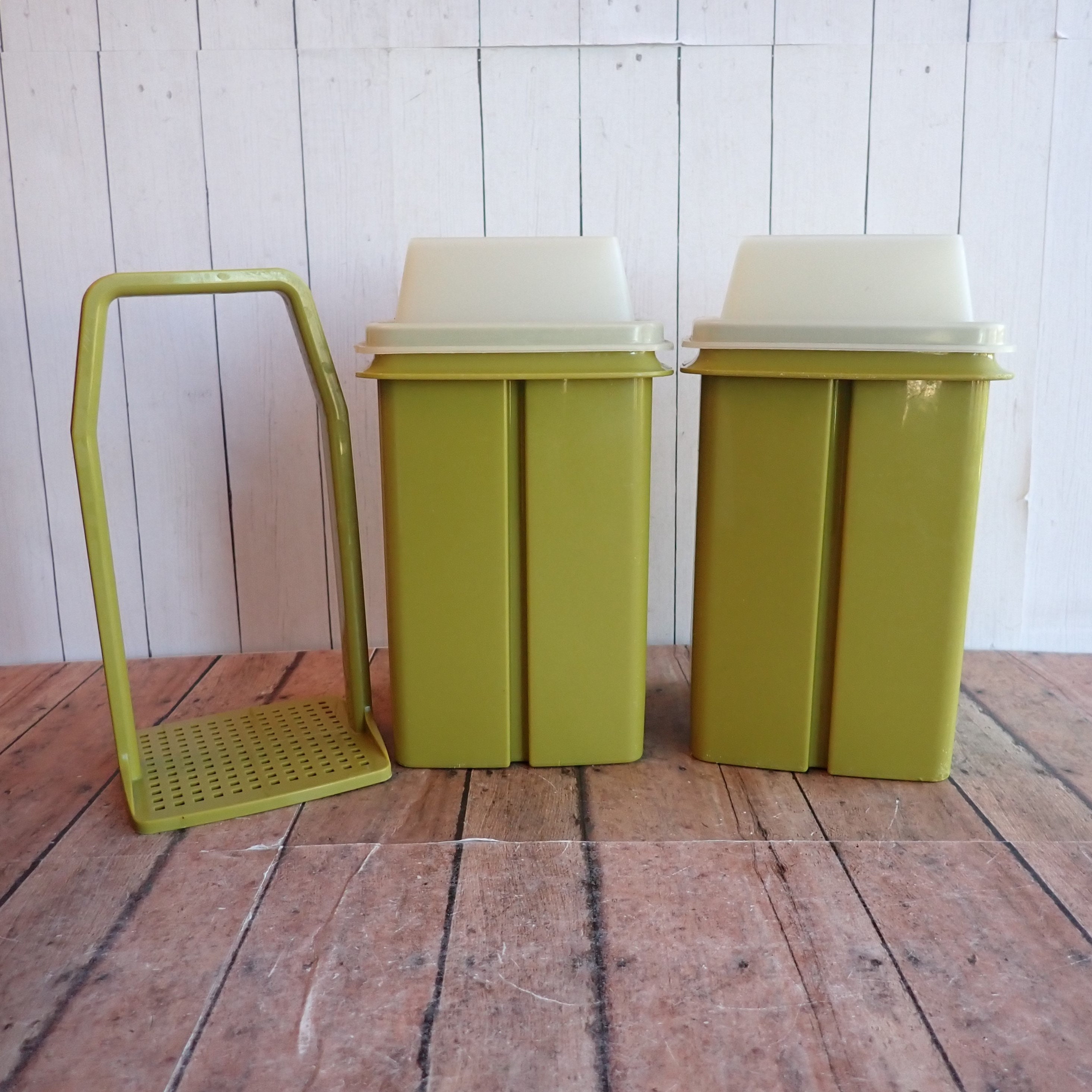 Vintage Tupperware Pickles Olives Keeper Container Set of 2 Dishes with ...
