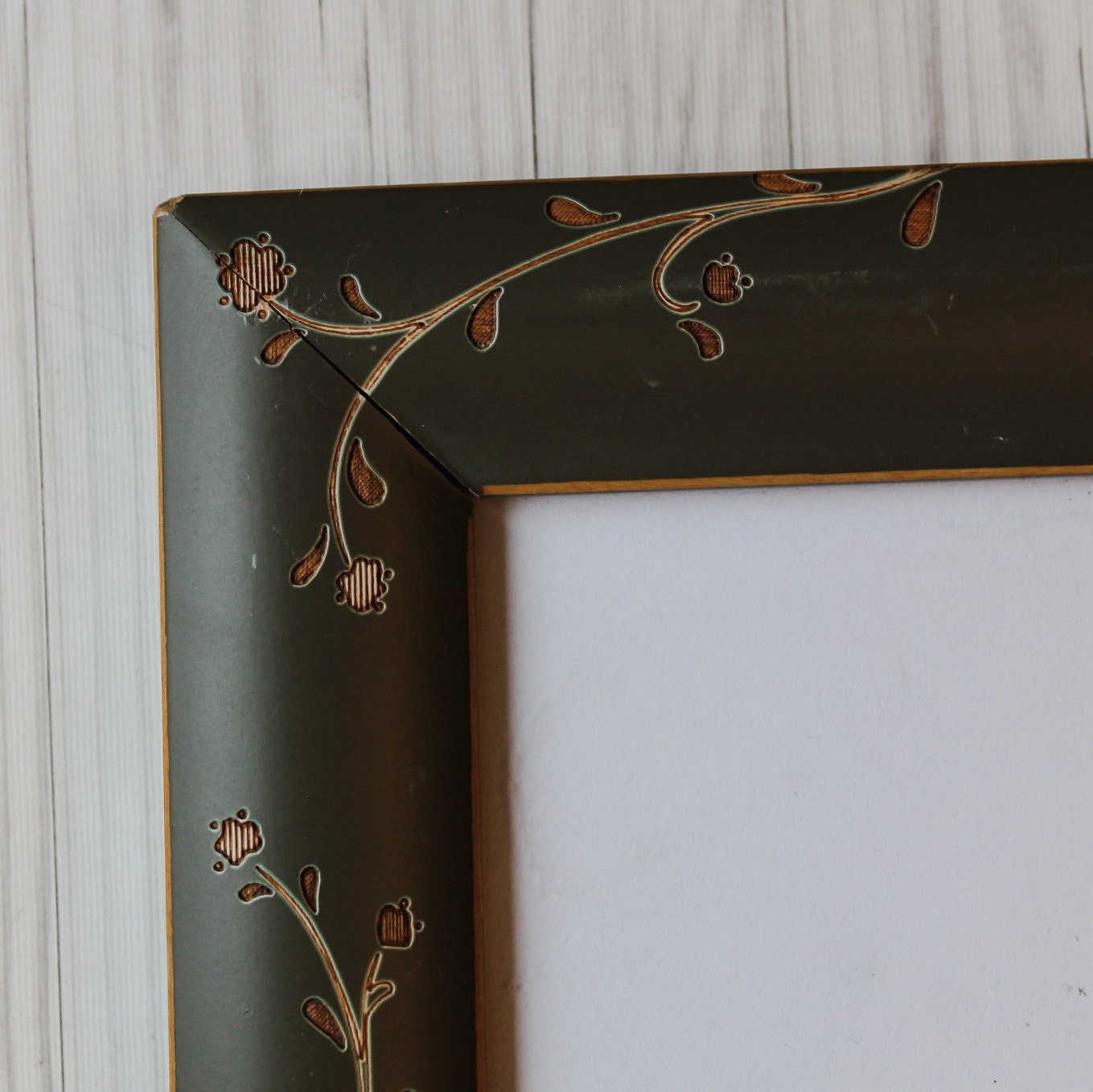 Vintage RARE WOODS 4x6 Picture Photo Frame Green Wood with Etched ...