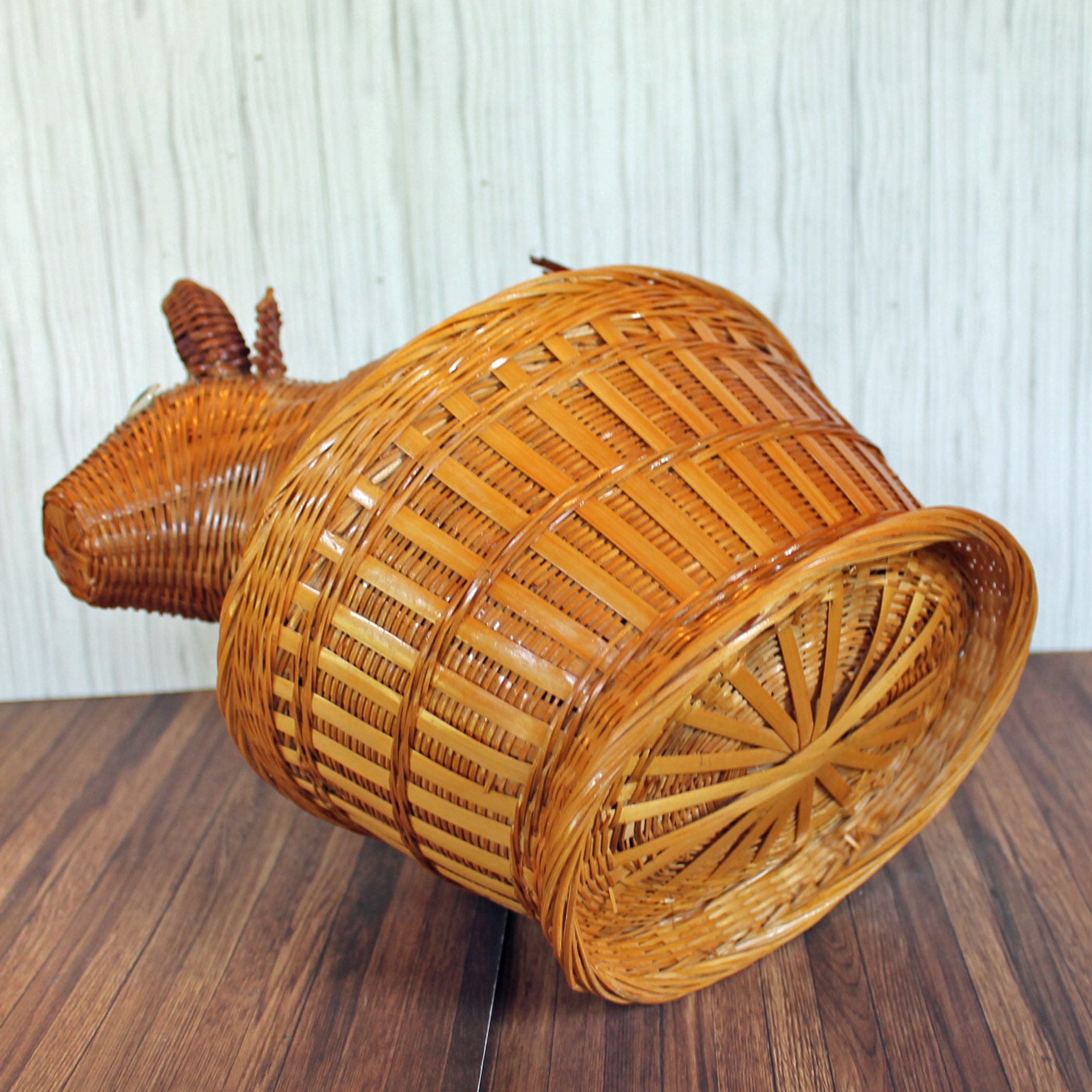 Vintage Woven Wicker Cow Bull Steer Basket with Base and Lid Large ...
