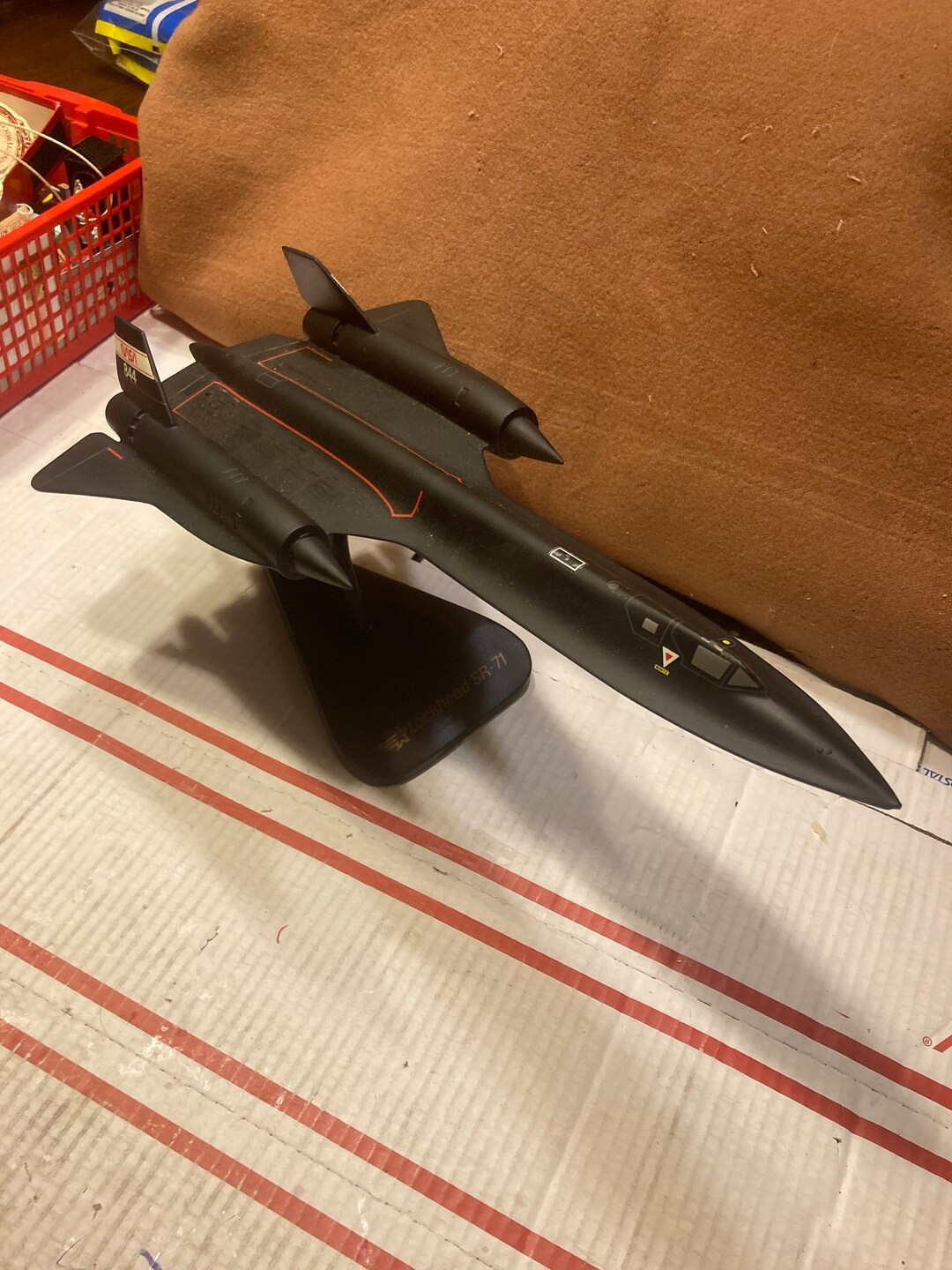 18" LOCKHEED Blackbird SR-71, NASA, #844, on a Nice Stand,nice. 1:72 ...