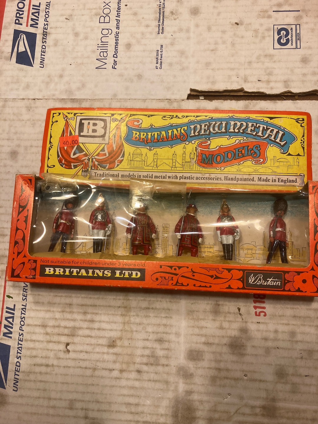 BRITAINS Hand Painted Vintage, Set, #7225 QUEENS GUARD, Brand New in ...