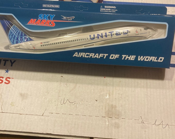 SKYMARKS BOEING 737-800 UNITED Airline W Stand, SKR1028 New in the Box ...