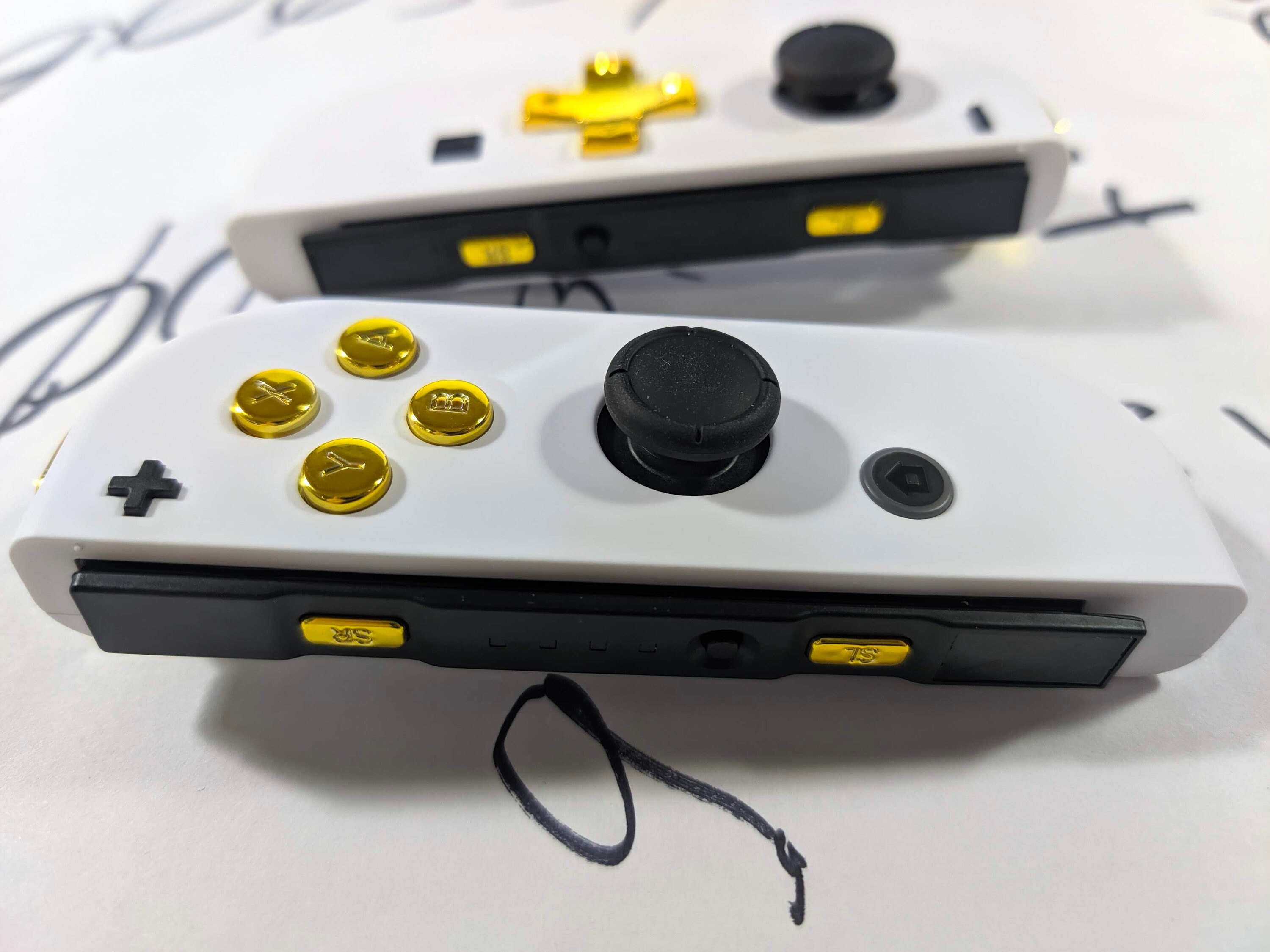 New Nintendo Switch Custom White DPAD Joycons with Gold | Etsy