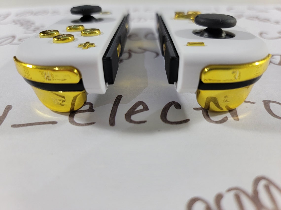 New Nintendo Switch Custom White DPAD Joycons With Gold - Etsy