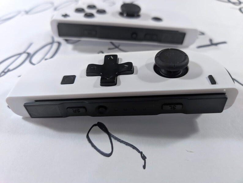 New Nintendo Switch Custom White DPAD Joycons and Backplate | Etsy