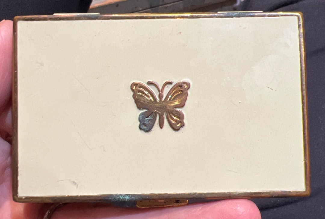 Cool Antique Lucretia Vanderbilt Mid Day Powder & Rouge Compact - Etsy