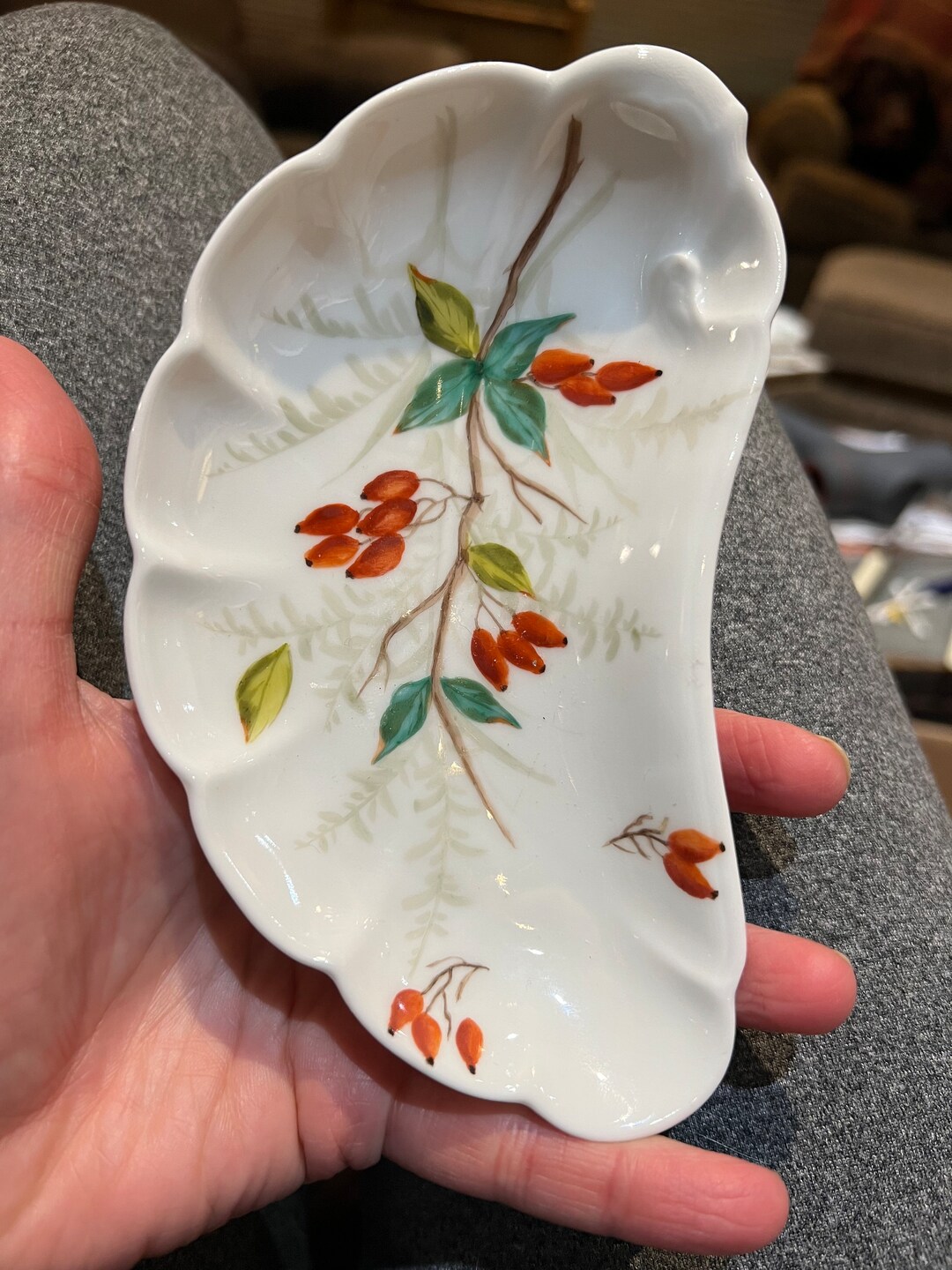 Lovely Antique Porcelain Floral Kidney Shaped Bone Dish With Currents H ...
