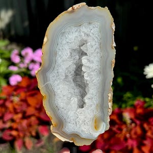 Black Metal Crystal Specimen Holder - Etsy