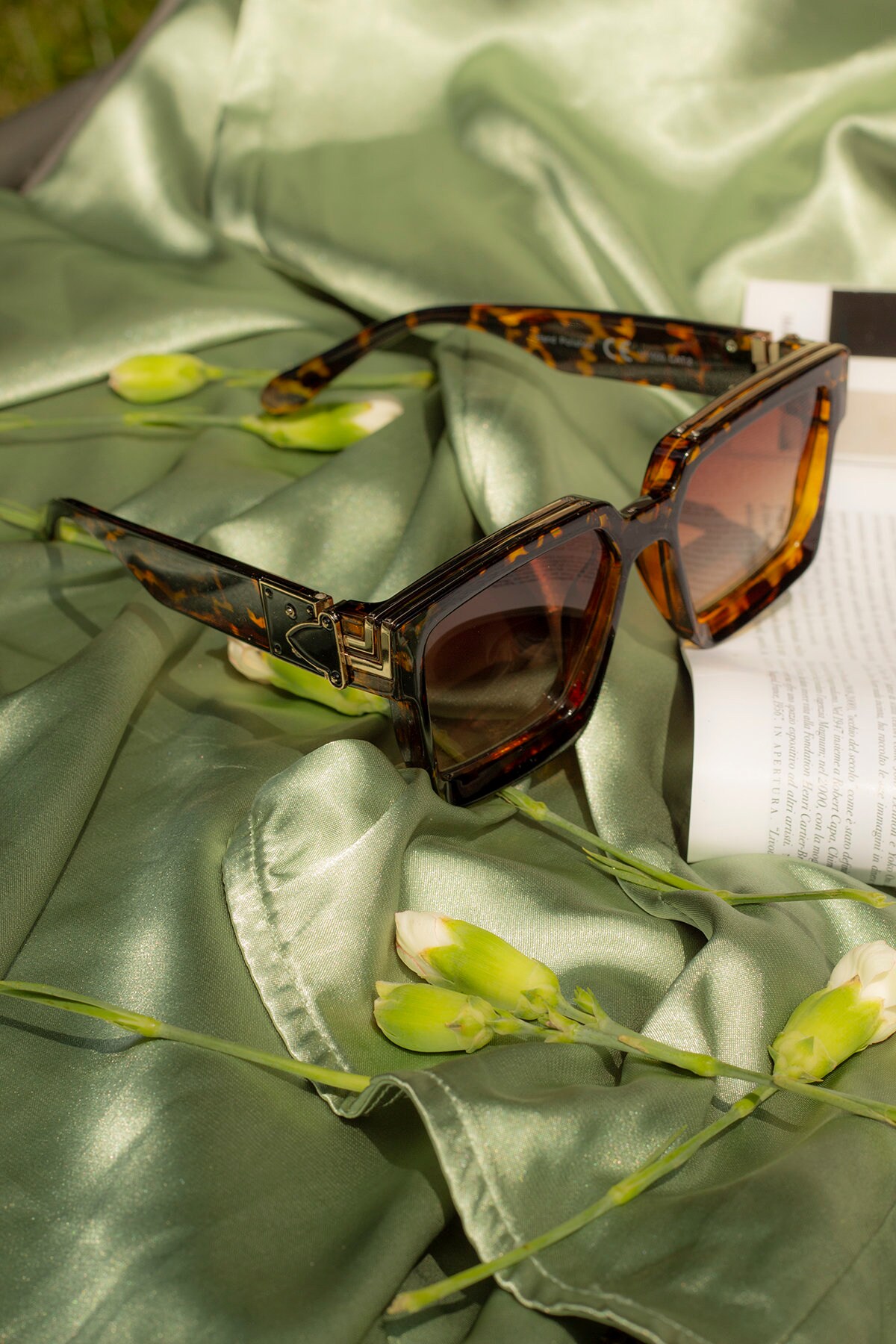 Tortoise Shell Chunky Bevelled Gold Embossed Sunglasses - Etsy