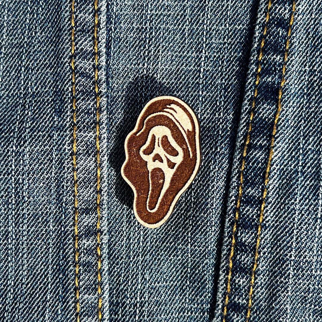 Scream Wooden Lapel Pin, Ghostface Lapel Pin - Etsy