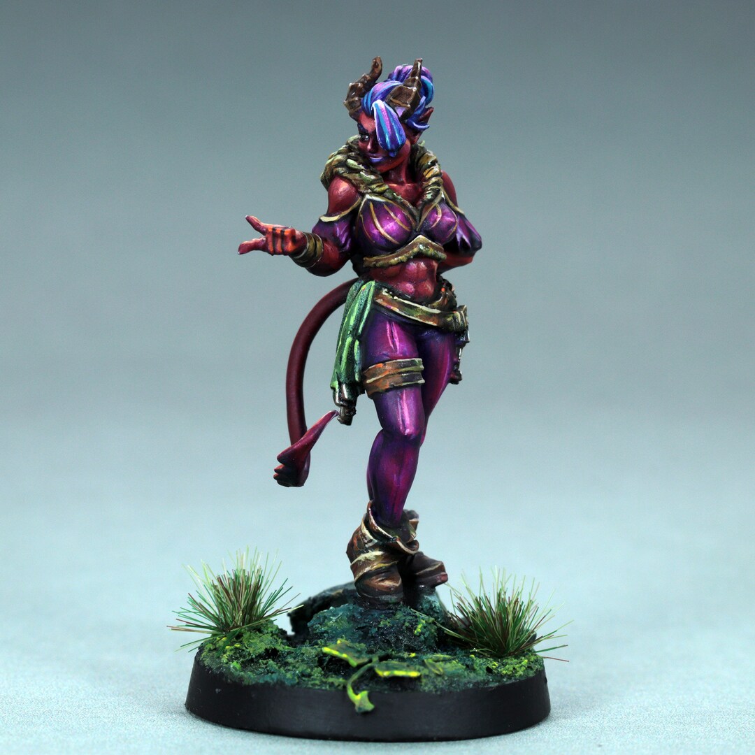 Painted Fiona Exotic Tiefling Rogue Miniaturepainted Dnd - Etsy