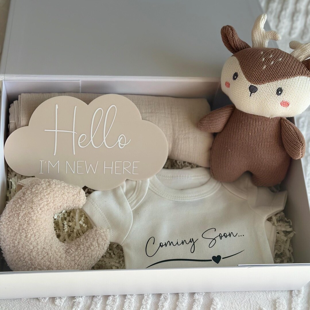 Newborn Baby Gift Box, Baby Hamper, New Baby Unisex Gift Set, Baby ...
