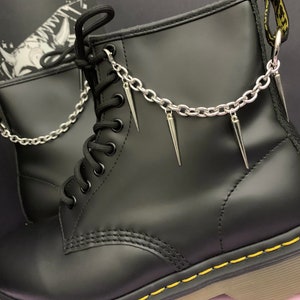 SPIKE BOOT CHAIN Charms, Hardware Grunge Charms, Shoe Accessories, Boot ...