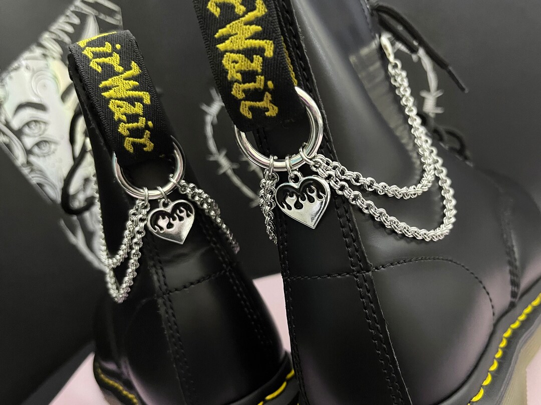 CHAINMAIL FLAMING HEART Boot Chains, O Ring Boot Charm, Chunky Grunge ...