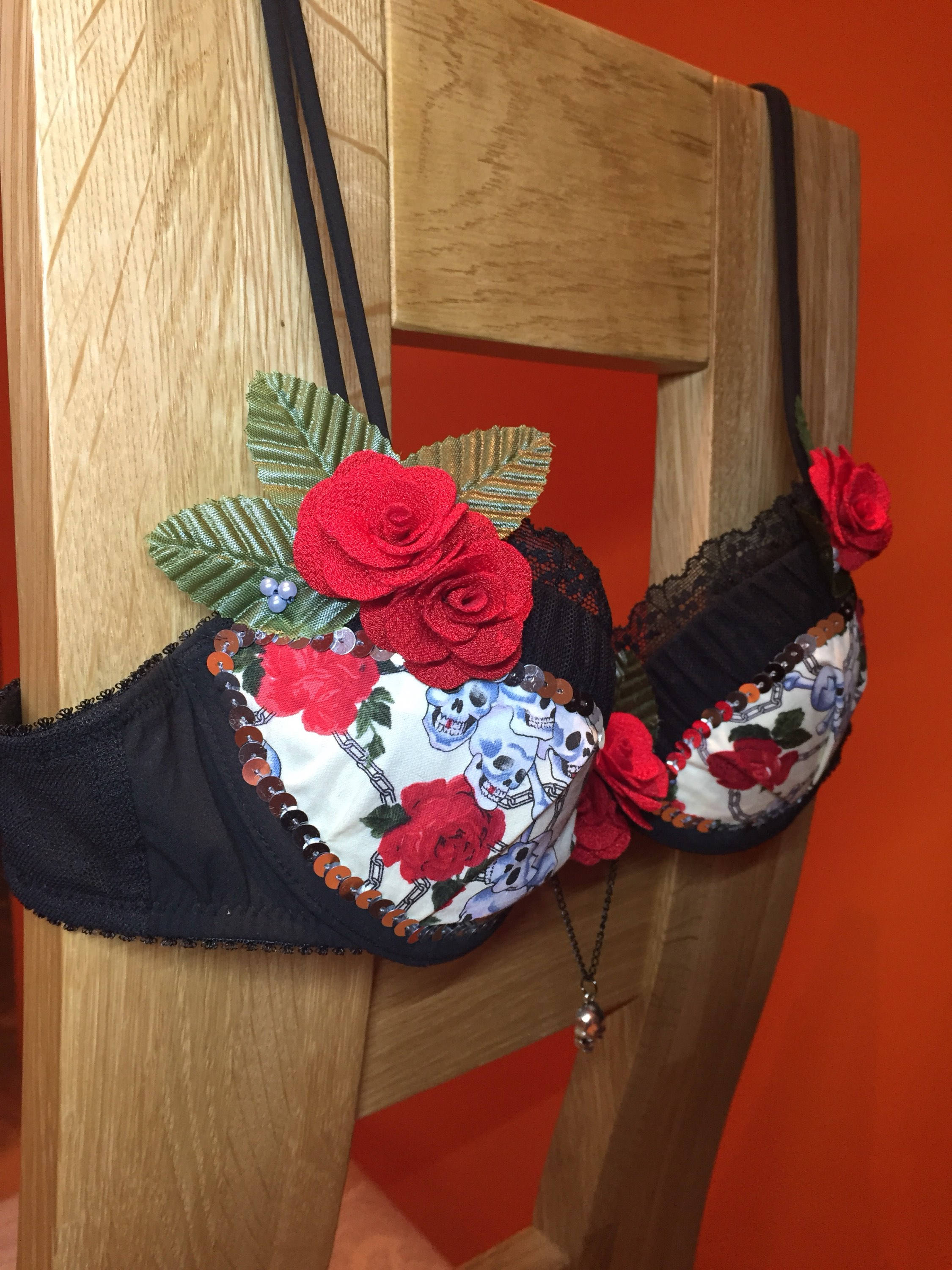 Bra Burlesque Gothic Black Red Rose Silver White Skull 30B/A Bellydance ...