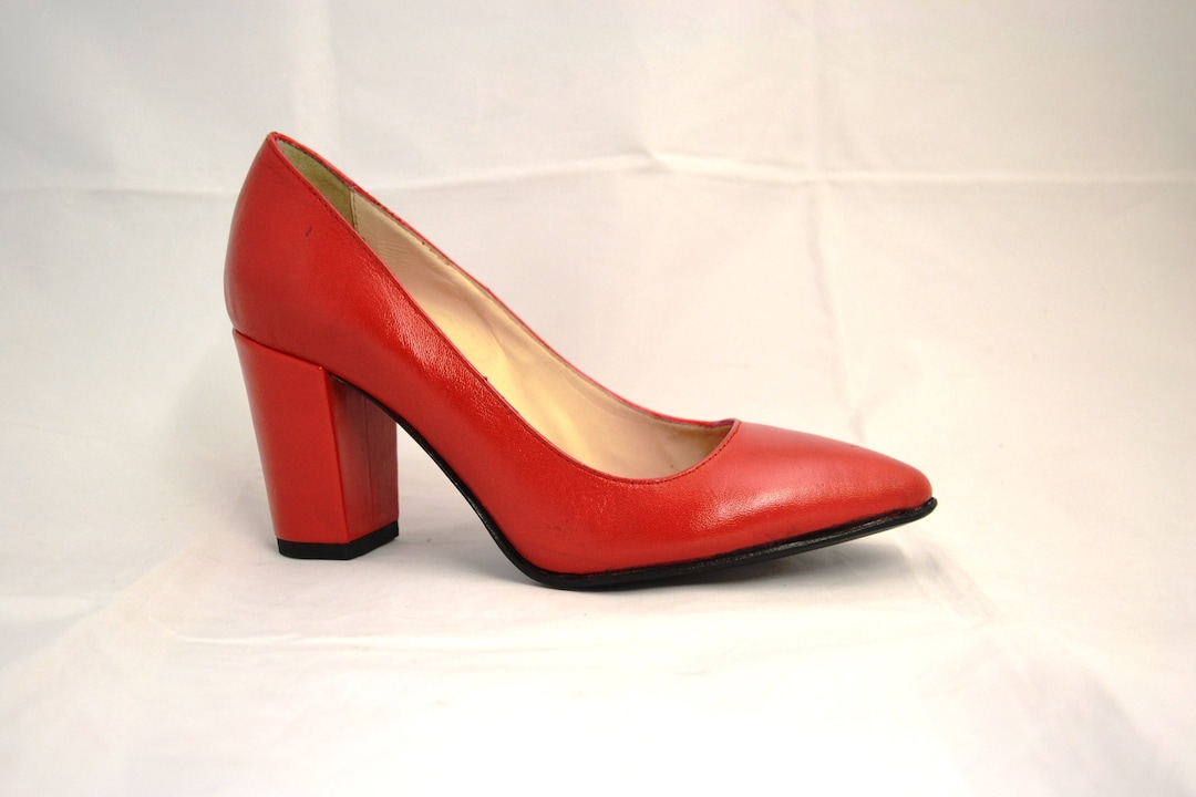 WOMEN SHOES Decolletè Customizable in Color and Kind of Heel - Etsy