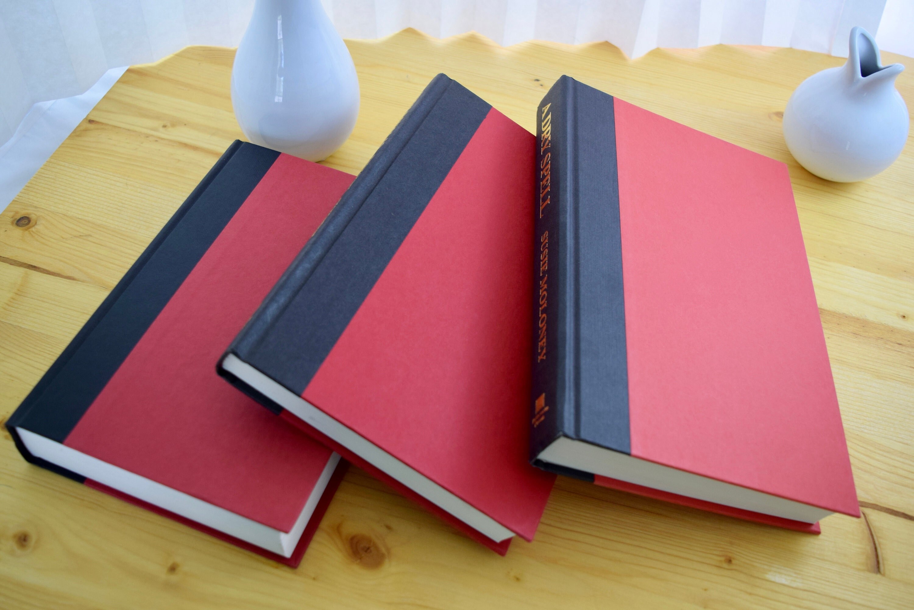Black and Red Books Old Books Bookshelves Books by Color - Etsy