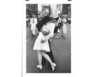 World War Ii Kiss - Etsy