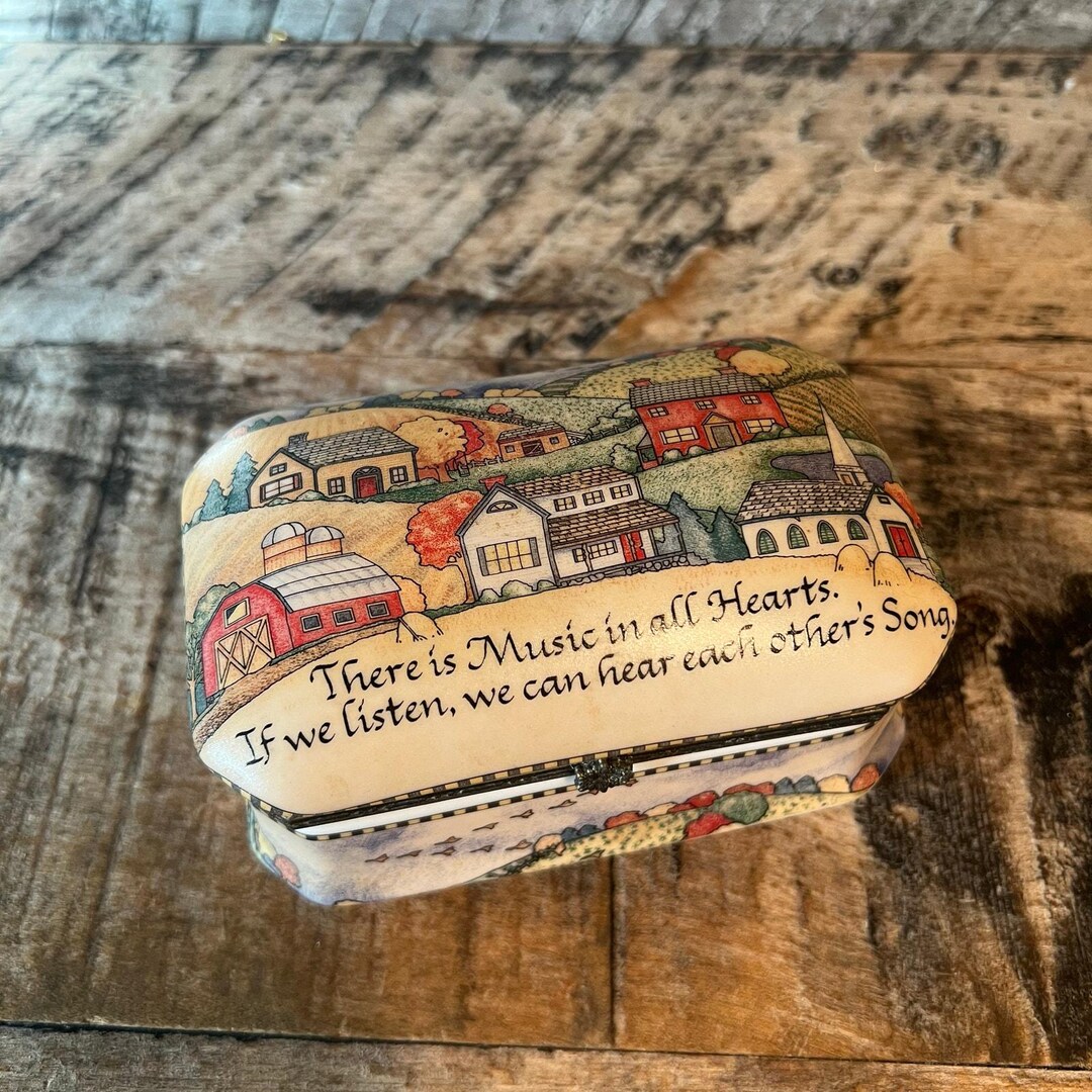 Suzanne Cruise Ceramic Trinket Box W Lid “music in Hearts” Village ...