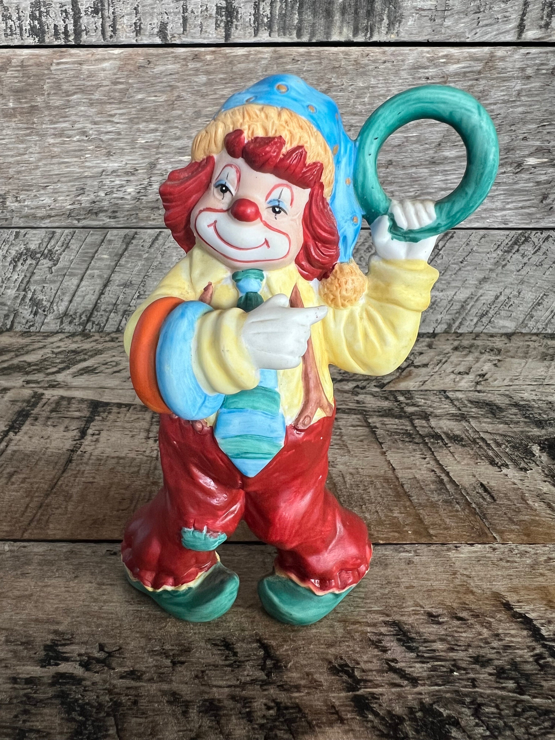 Enesco Circus Clown Clown Ceramic Figurine Holding Ring Round Home ...