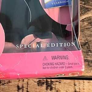 Mattel Class of 2002 Barbie Doll Special Edition Graduation Barbie ...